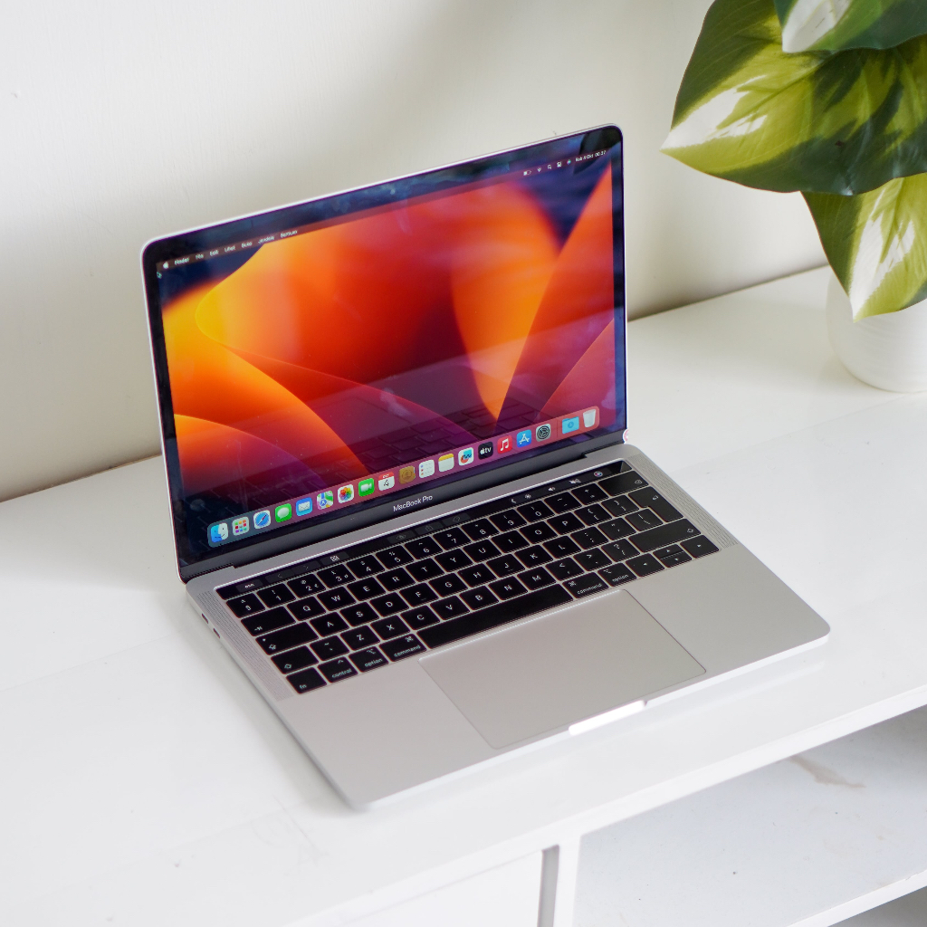 Jual MACBOOK PRO 2018 '15' INCH TOUCHBAR | Shopee Indonesia