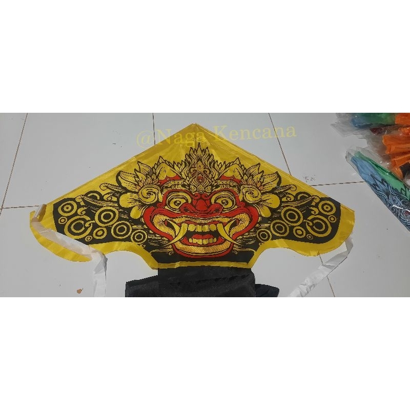Jual layangan kain motif leak bali/layangan pantai lipat | Shopee Indonesia