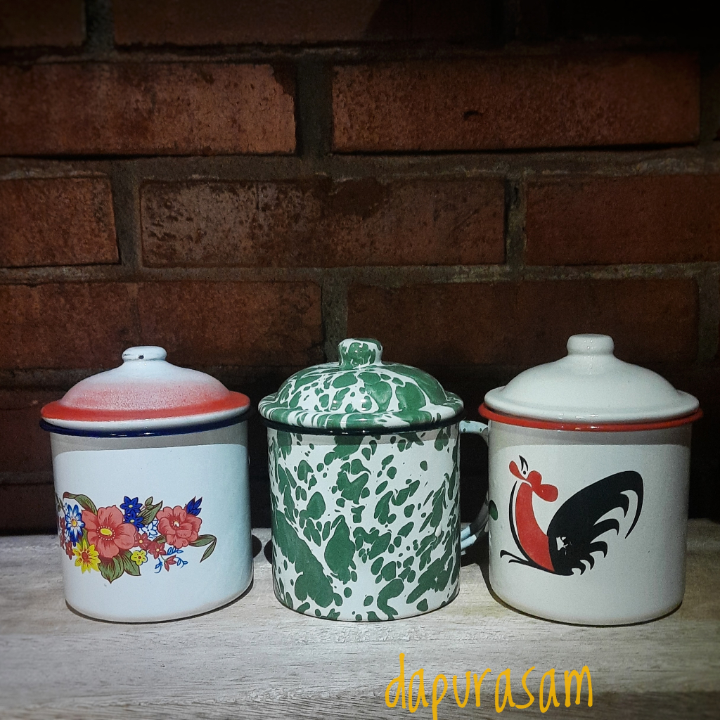 Jual Gelas Enamel 12cm Mug Ayam, Lurik, Kembang Seng Blek Jadul Vintage ...