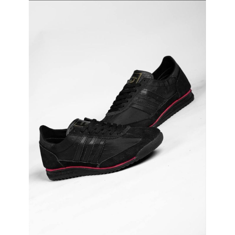 Jual Sepatu Sneakers Pria Adidas SL72 Full Hitam Original Komponen ...