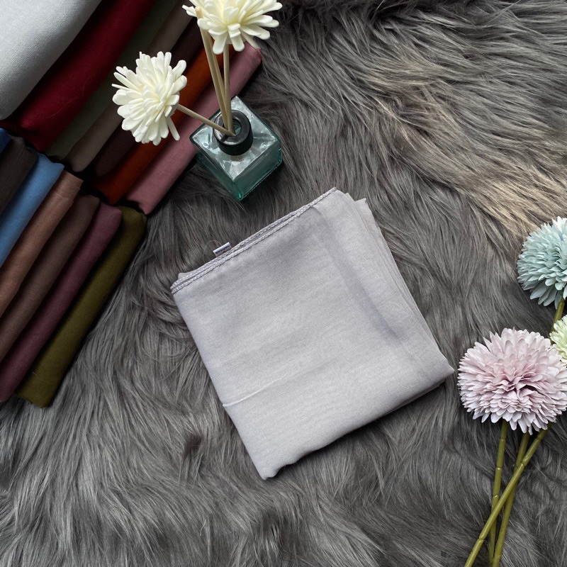 Jual Varisha Hijab Segiempat Paris Jadul Original | redrose | azara COD ...