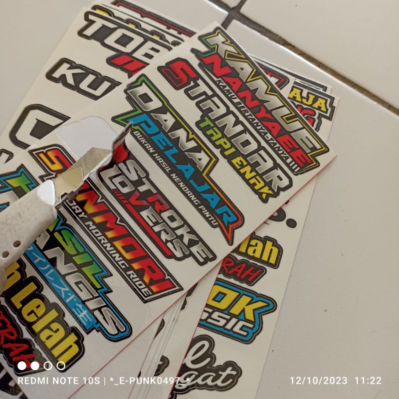Jual Stiker Kamu nanyaee kamu bertanya-tanya sticker pack racing ...