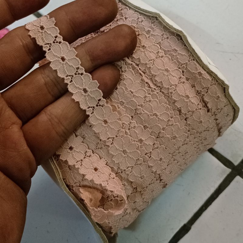 Jual Renda Stretch 1-1.5cm varian warna motif cantik (Per50cm) | Shopee ...