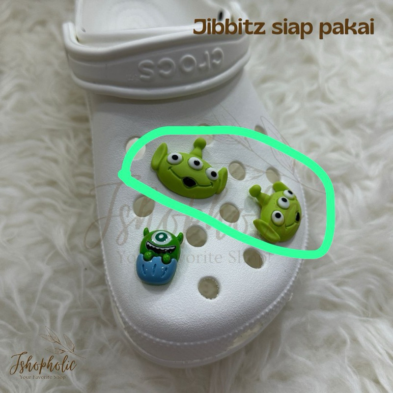 Jual Jibbitz Crocs hiasan aksesoris sandal / jibits crocs / sandal ...