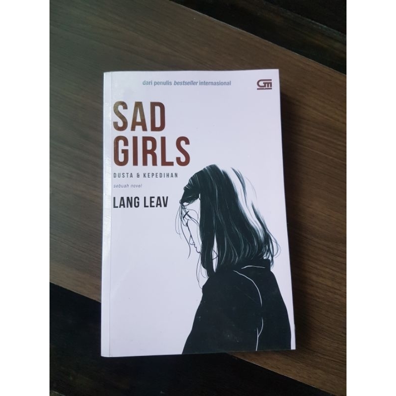 Jual SAD GIRLS by Lang Leav (ORIGINAL, SECOND) | Shopee Indonesia