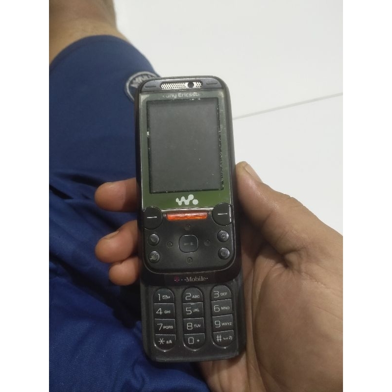 Jual sony ericsson w850i Walkman T-Mobile hp jadul langka cocok untuk koleksi, mensin nyala tapi ...