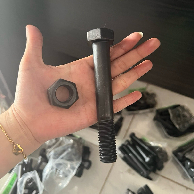 Jual Baut mur baja hitam Grade 8.8 ukuran M18x120 ( Drat HALUS ) | Shopee Indonesia