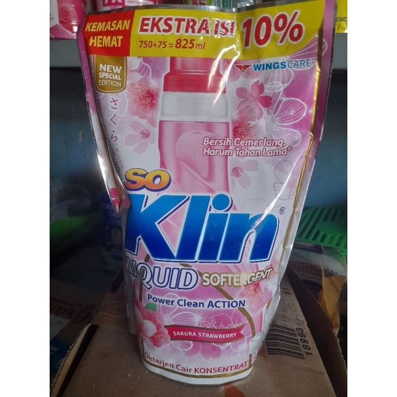 Jual SoKlin Liquid Softergent Power Clean Action Sakura strawberry 825ml // soklin liquid ...