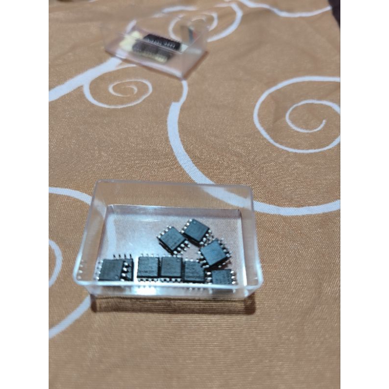 Jual IC Eprom Giga Device 25q32 4mb, untuk ic ini copotan dr board lain ...