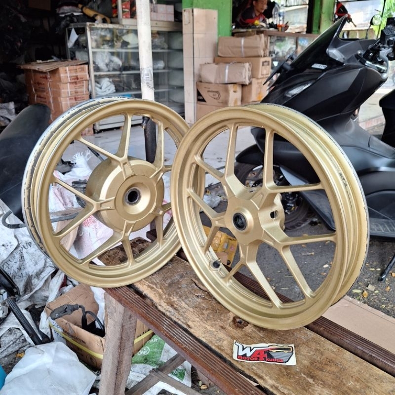 Jual VELG RODA RACING VARIO 150 GOLD ORIGINAL | Shopee Indonesia