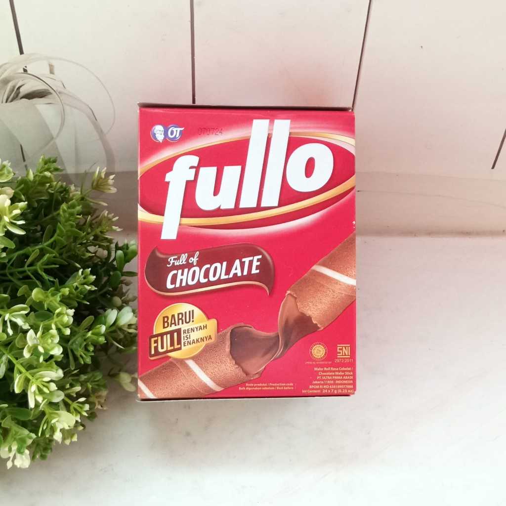 Jual Fullo Wafer Roll Chocolate Box isi 24 x 7gr | Shopee Indonesia