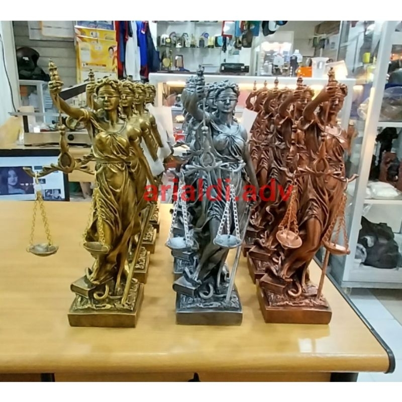 Jual patung dewi keadilan patung lady of justice ukuran 30 cm | Shopee ...
