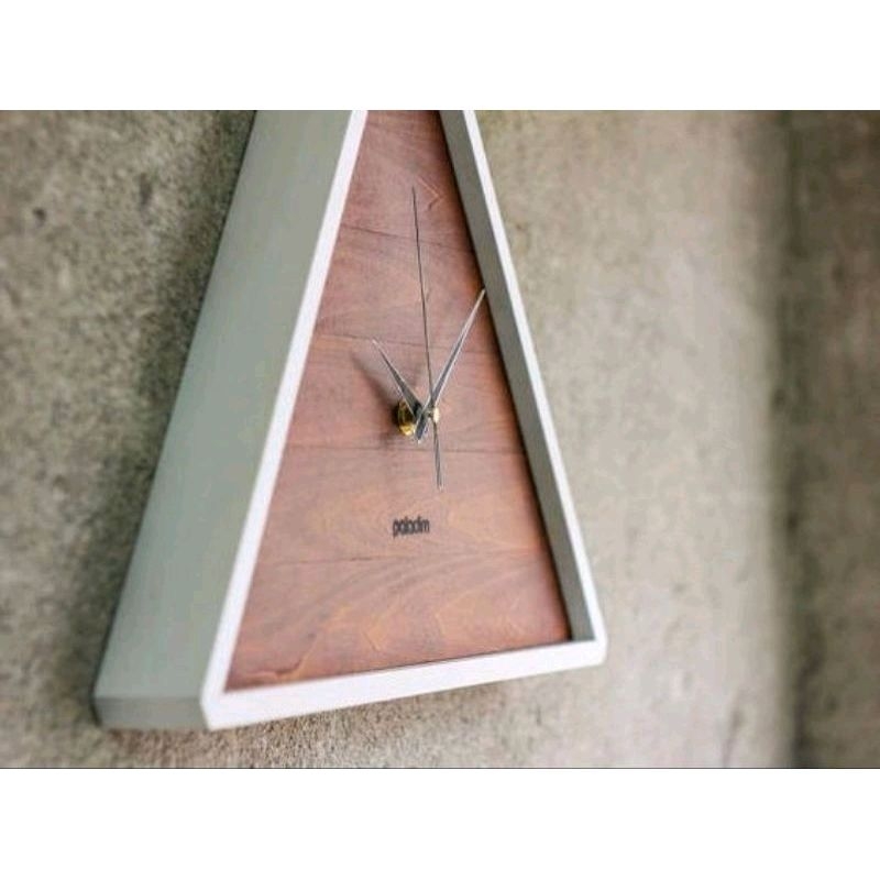Jual Jam Dinding Kayu Jati Bentuk segitiga | Shopee Indonesia