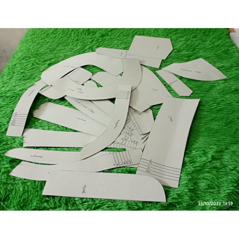 Jual pola kerah kemeja dan jas DLL (karton duplek tebal) | Shopee Indonesia