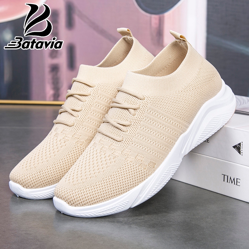 Jual Batavia Sepatu Olahraga Wanita Sepatu Sekolah Wanita Hitam Sepatu ...