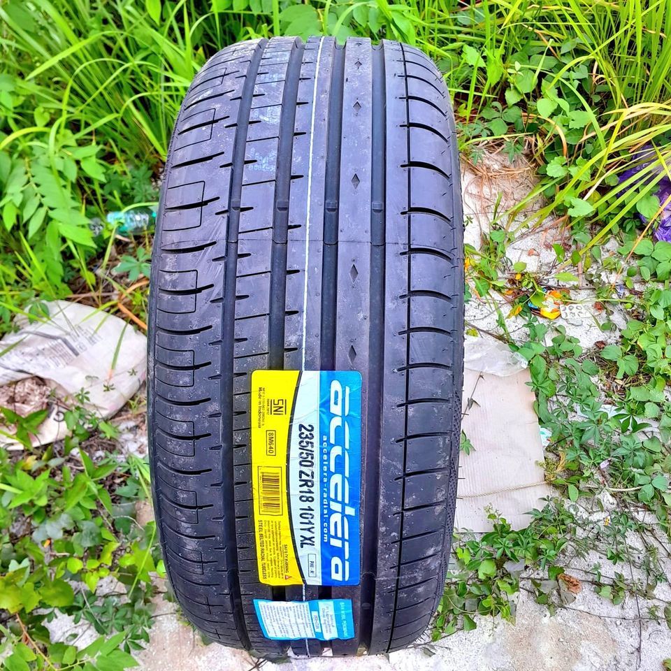 Jual Ban Mobil Tipis Ring 18 Ukuran 235 50 Ring 18 Merek Accekera PHI-R ...