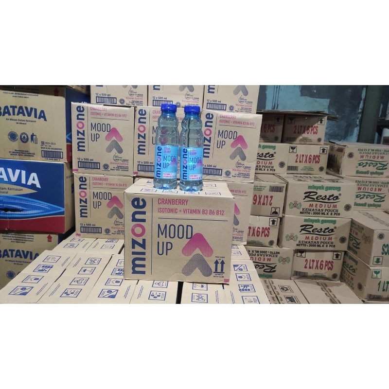 Jual Minuman Isotonic Mizone Kemasan Botol / Pet 500 ml 1 dus isi 12 pcs | Shopee Indonesia