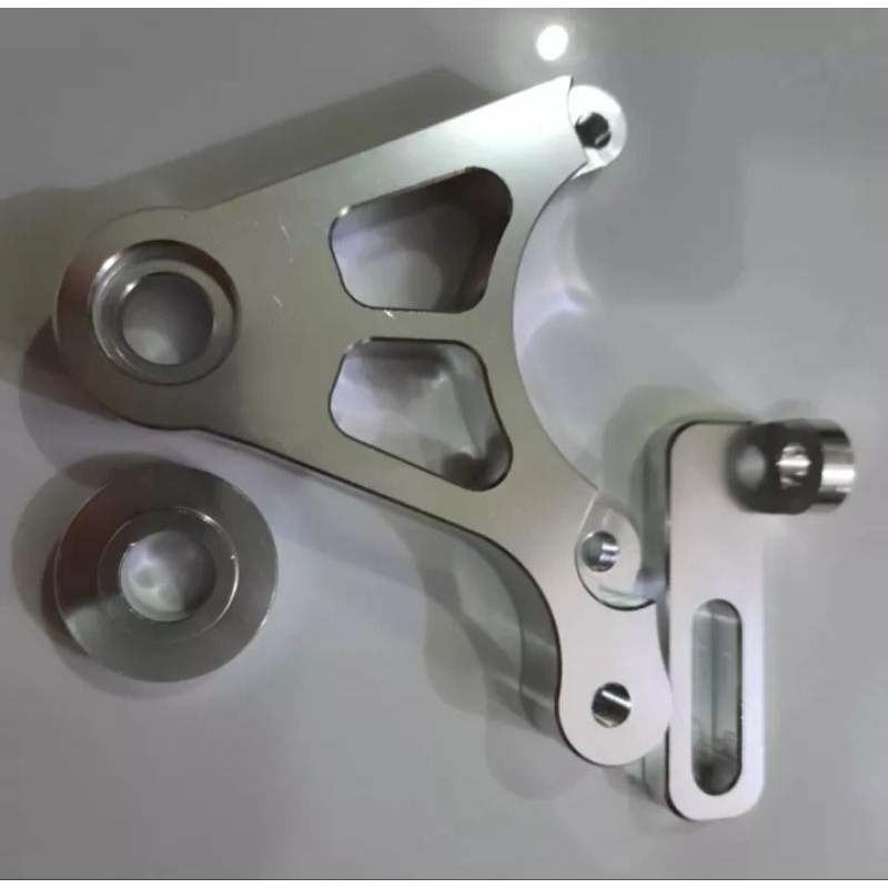 Jual Breket Kaliper 2Piston 2P Belakang Full Cnc Vixion New/ R15 V2/ Mx King | Shopee Indonesia