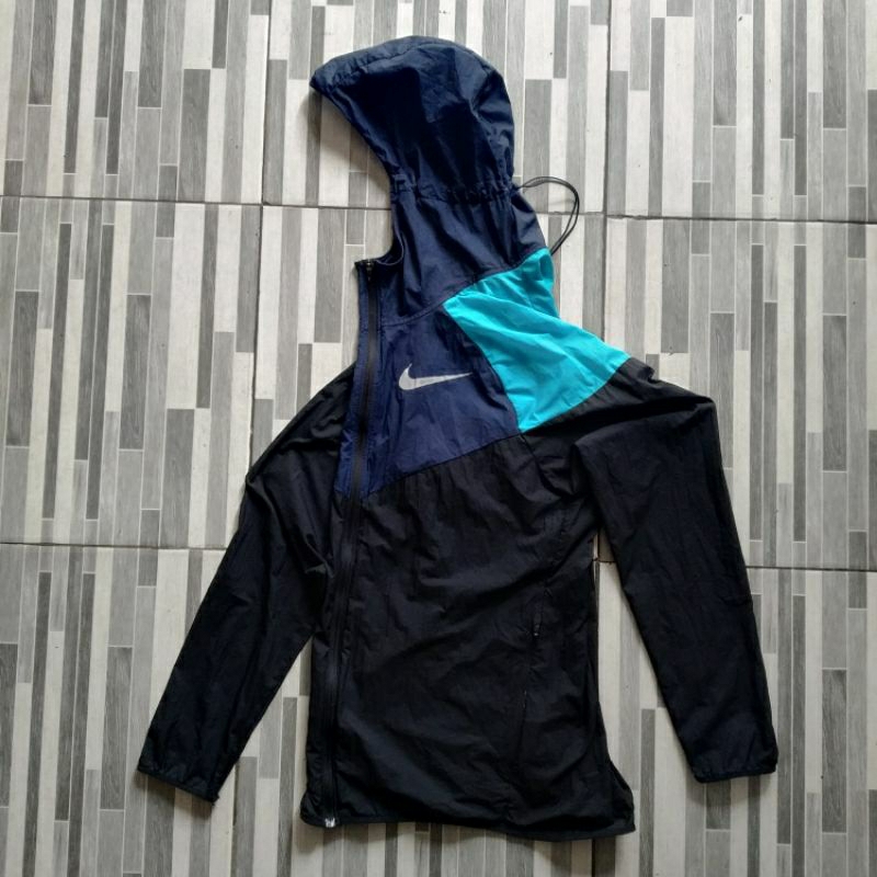 Jual NIKE WINDRUNNER REFLECTIVE MODEL GORPCORE | Shopee Indonesia