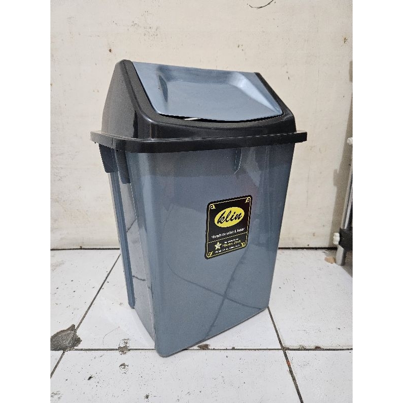Jual Tempat Sampah Metalic Panda Star/Tong Sampah Plastik/Dustbin 5L ...