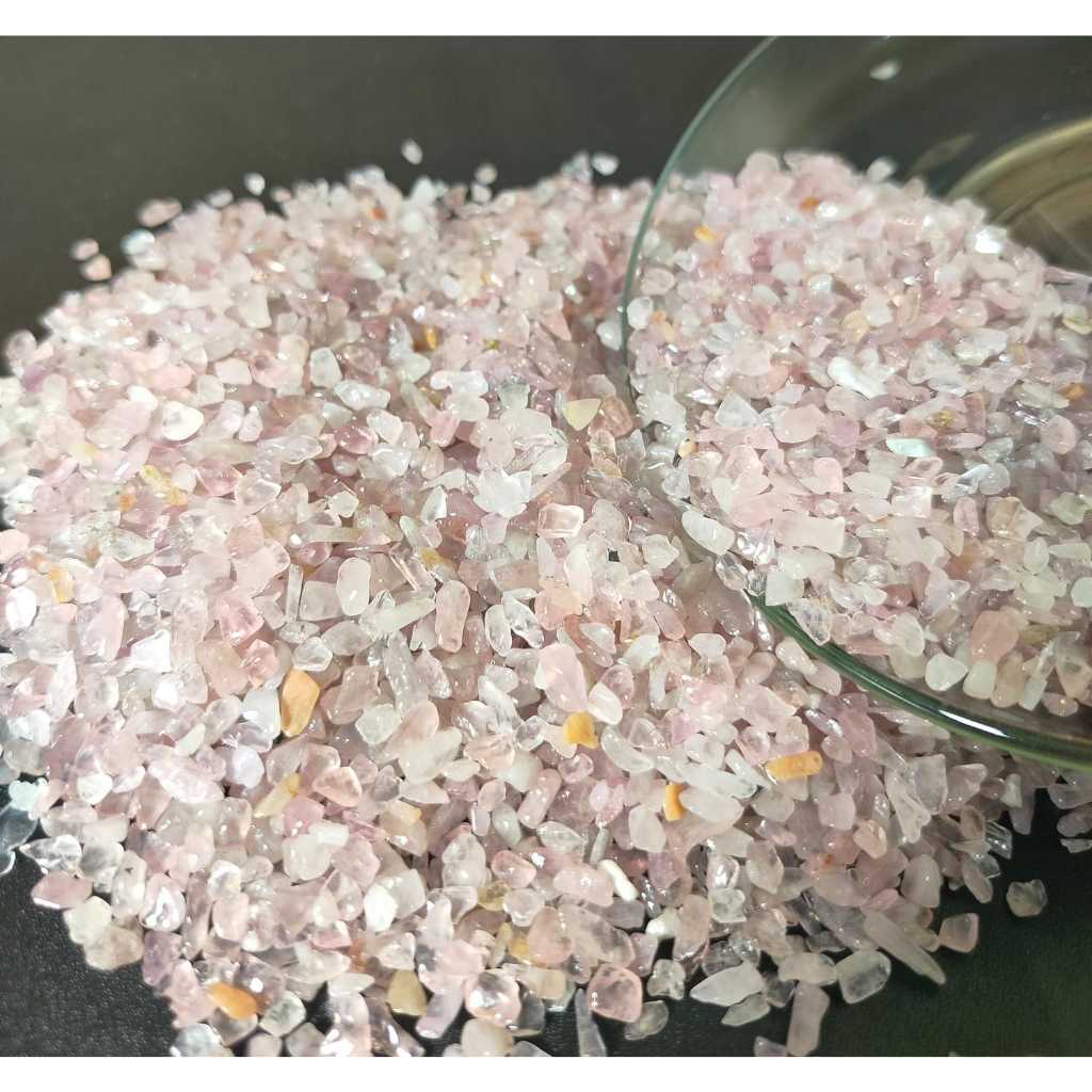 Jual Batu Natural Madagascar rose Quartz Chips Gravel 3-5 mm paket 100 ...
