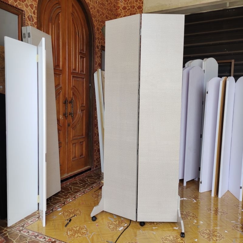 Jual sekat ruangan dg roda tipe M1 2 panel tinggi 2 meter | Shopee ...