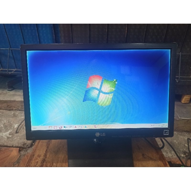 Jual monitor lg 16 inch | Shopee Indonesia
