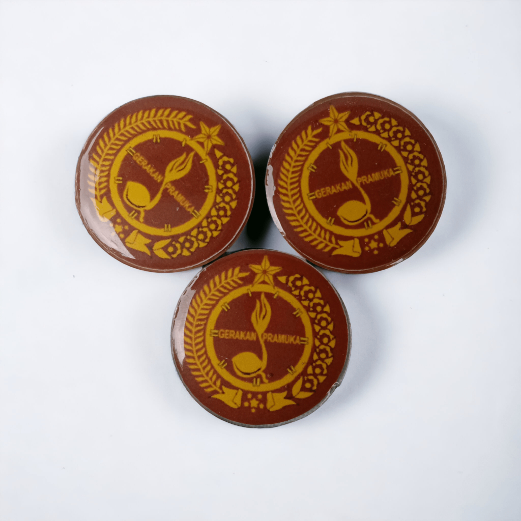 Jual PIN AKRILIK COSTUM LAPIS RESIN DESAIN SESUAI KEINGINAN | Shopee ...