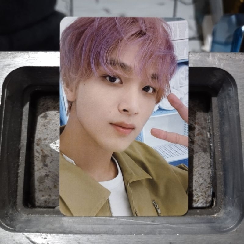 Jual [OFFICIAL] Photocard Haechan dari MD Laundry Shop Merchandise NCT ...