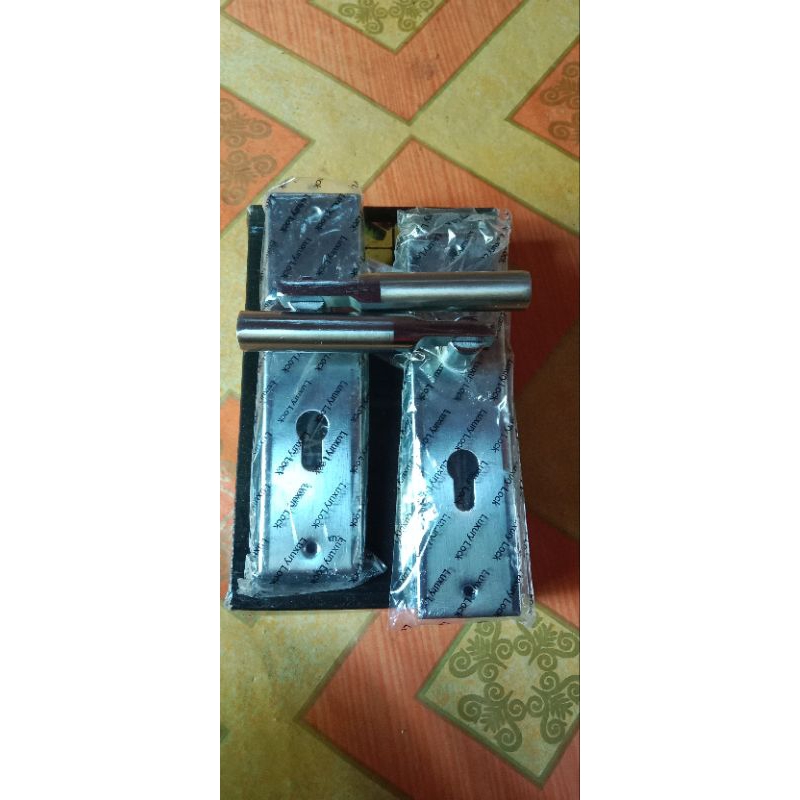 Jual Slot pintu/kunci pintu /handel pintu rumah set komplit medium ...