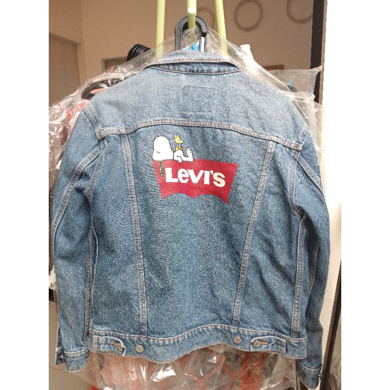 Jual Levis x peanut denim jacket | Shopee Indonesia