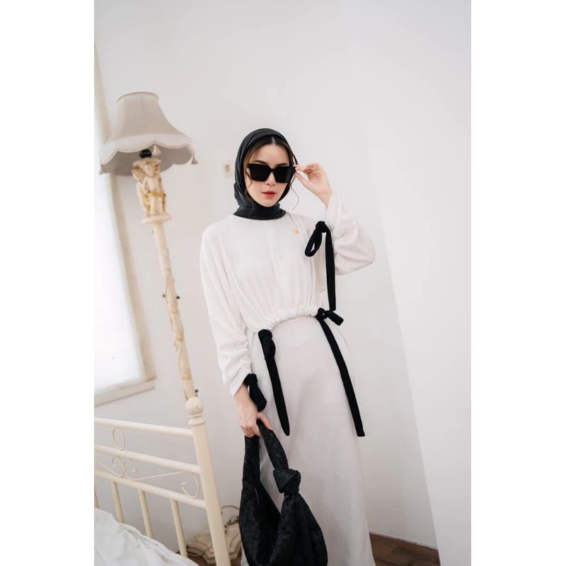 Jual intalicious project - joyagh set broken white (ready) | Shopee Indonesia