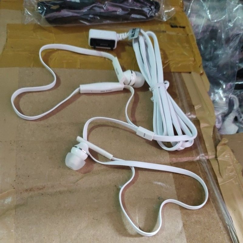 Jual HANDSFREE ORIGINAL SONY ERICKSON LUBANG SISIR ALTIC | Shopee Indonesia