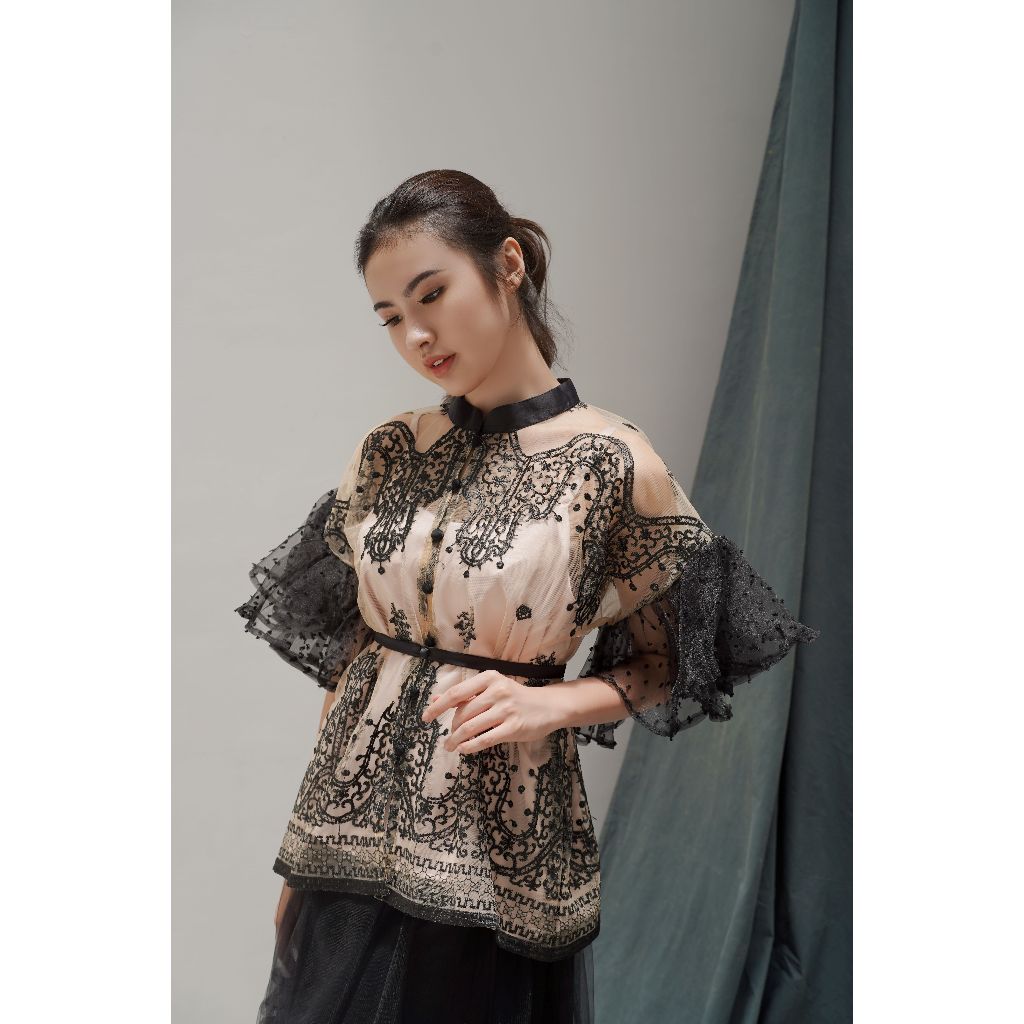Jual CARLISE TOP BLACK | Shopee Indonesia