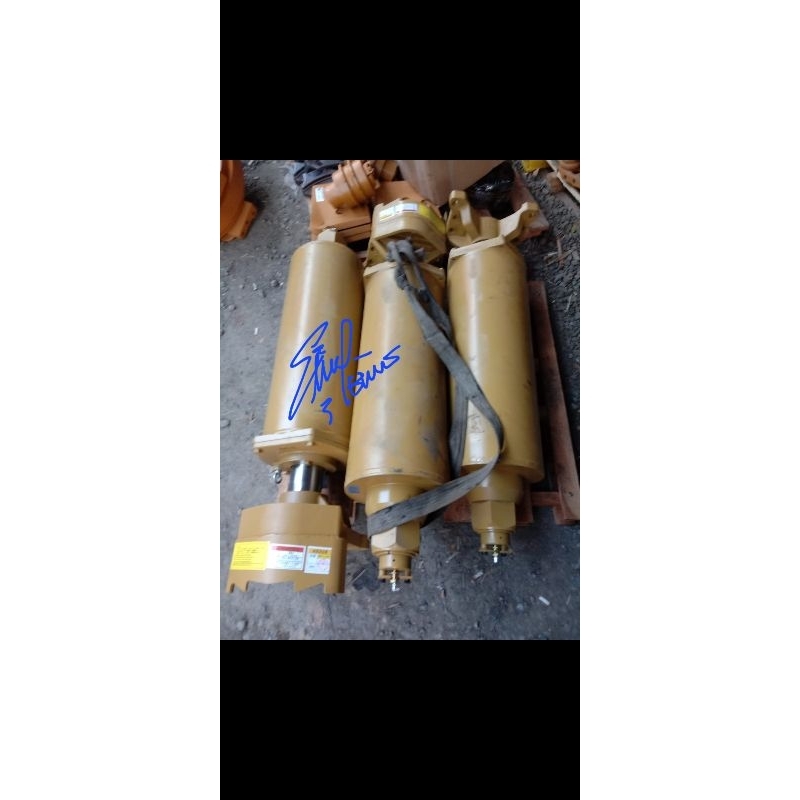 Jual recoil spring dozer D85Ss-2 full set bagus 14x-30-13310 | Shopee ...