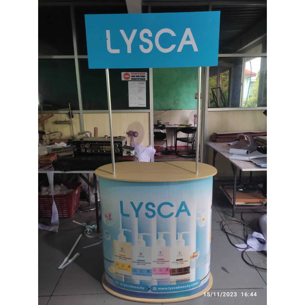 Jual Meja Polycounter Custom / Meja Stand Promosi Praktis / Booth Event ...