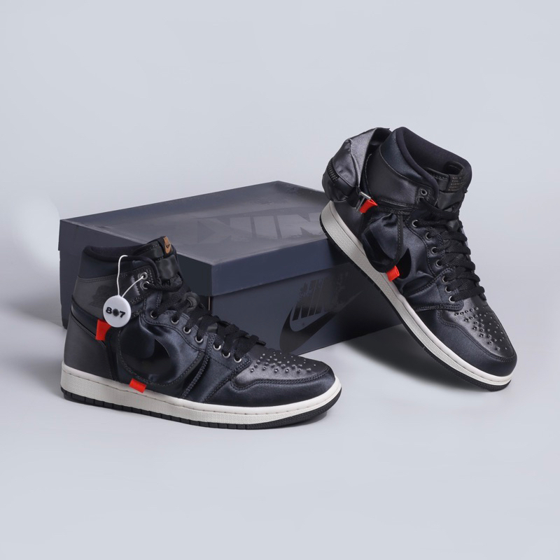 Jual Air Jordan 1 High Utility Stash | Shopee Indonesia
