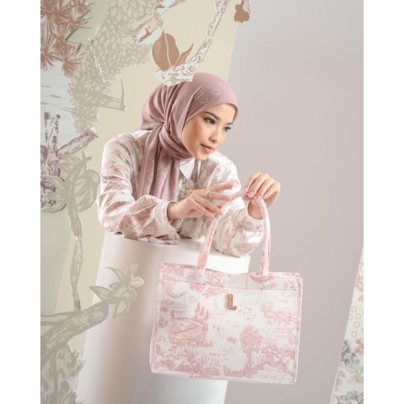 Jual Levaughn Classic Forest Chale Totebag By Heylocal | Shopee Indonesia