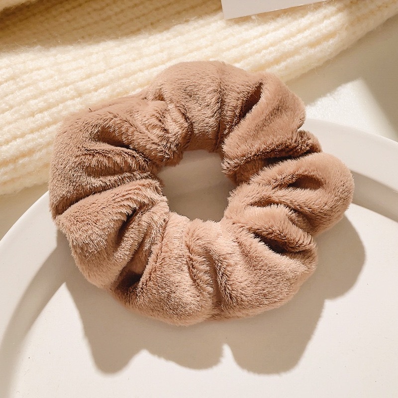 Jual IKAT RAMBUT SCRUNCHIE MODEL BULU KOREA / KUNCIRAN RAMBUT SCRUNCHIE ...