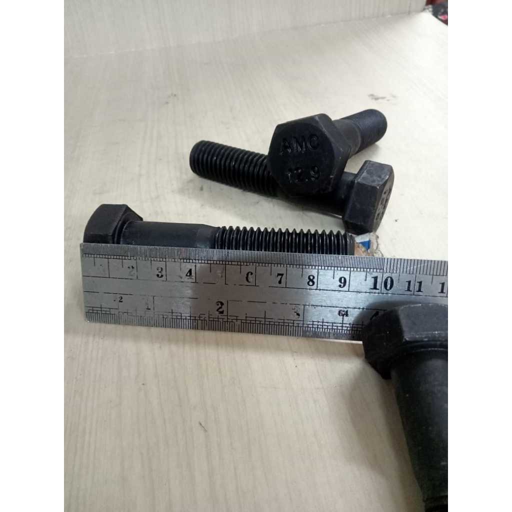 Jual BAUT TRACK ROLLER ZX200 / SK200 18x80 - High Quality | Shopee ...