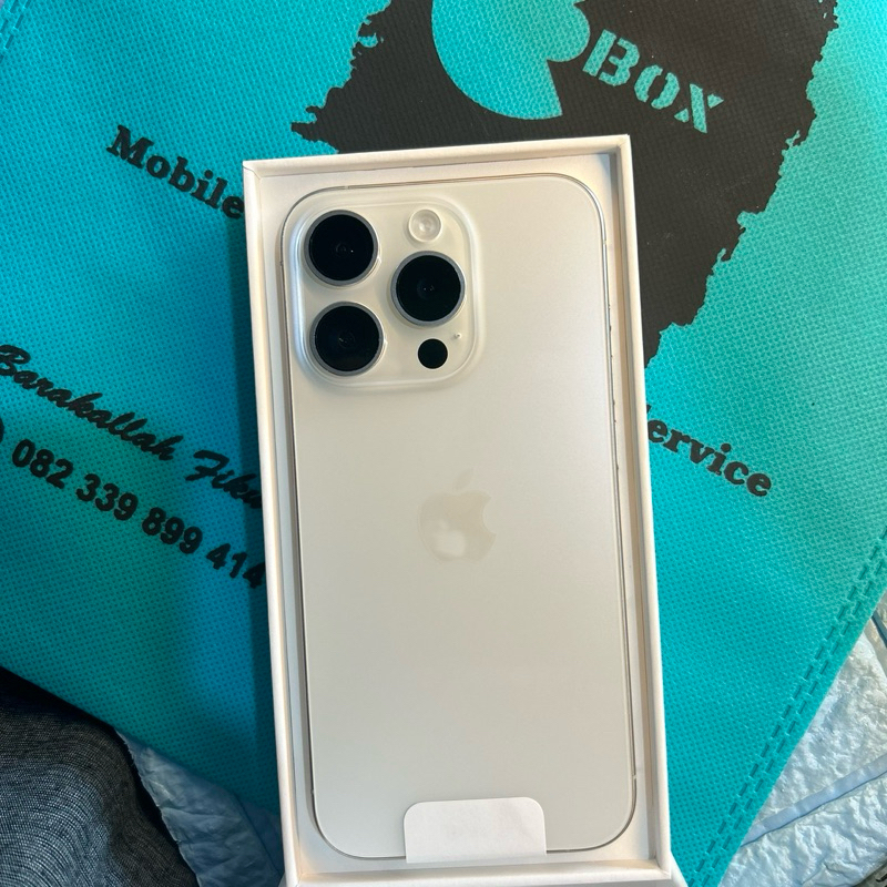 Jual Iphone 15 pro 256gb silver titanium cuma open box | Shopee Indonesia