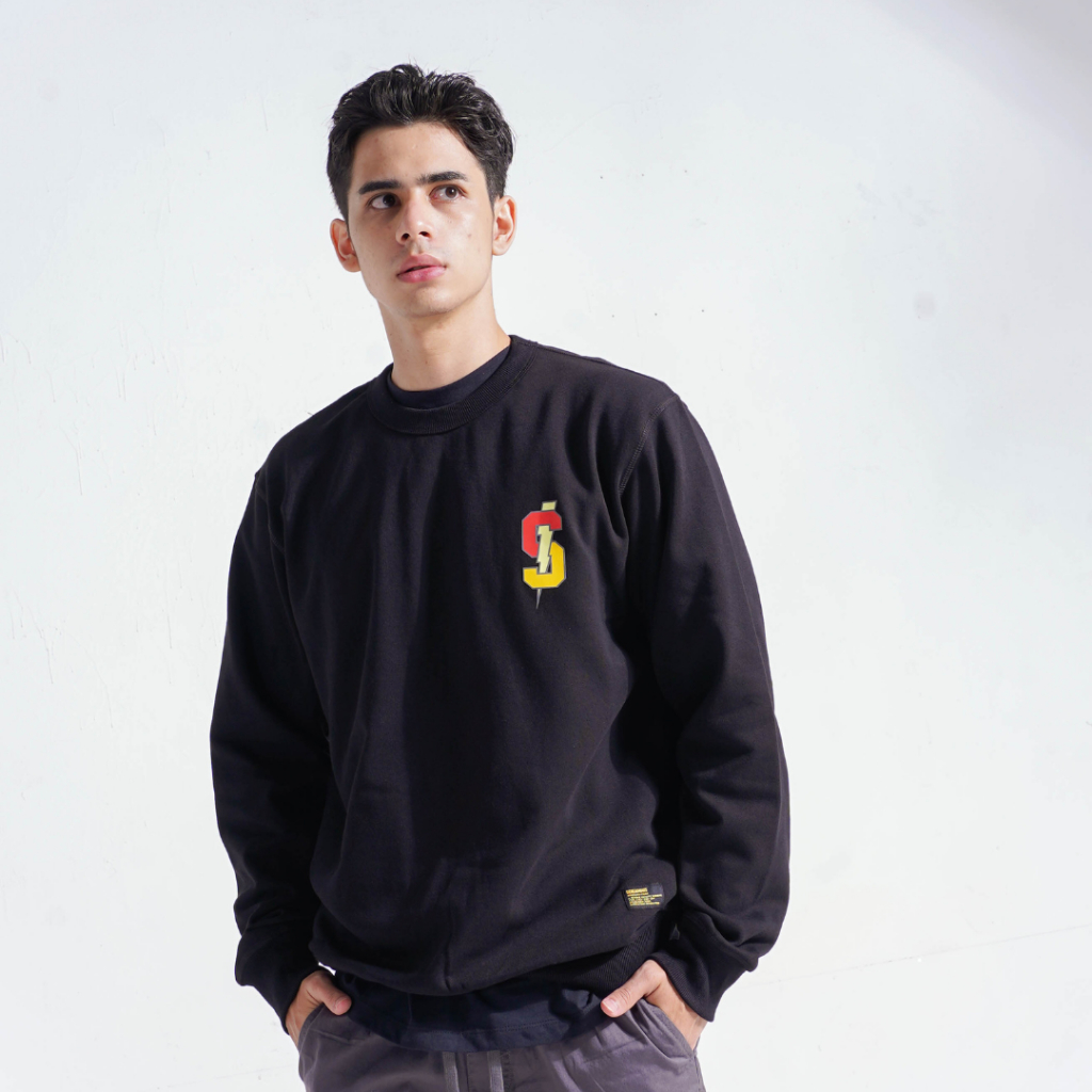Jual Screamous Sweater Pria Crewneck THUNDER BLACK | Shopee Indonesia