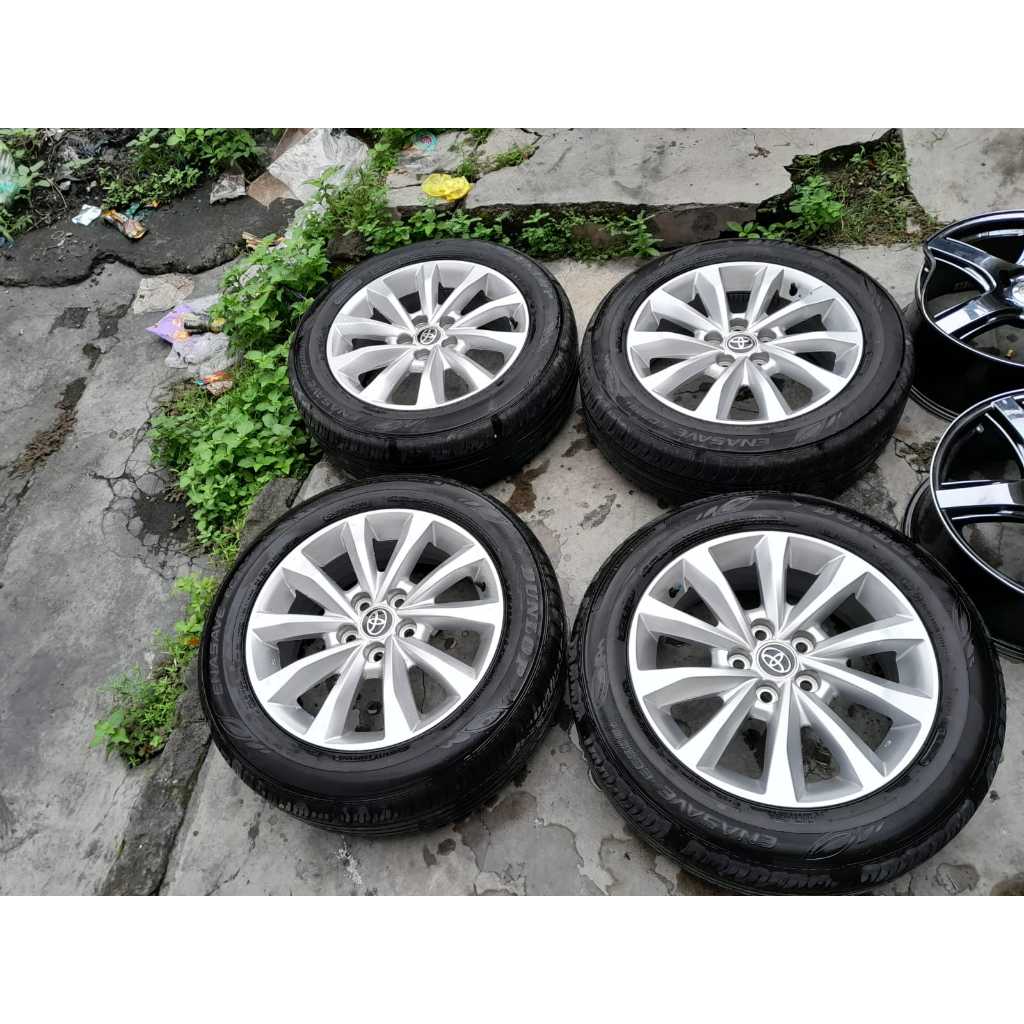 Jual VELG BEKAS ORI/OEM INNOVA ZENIX R17 BAN DUNLOP 215/60 (2023 ...