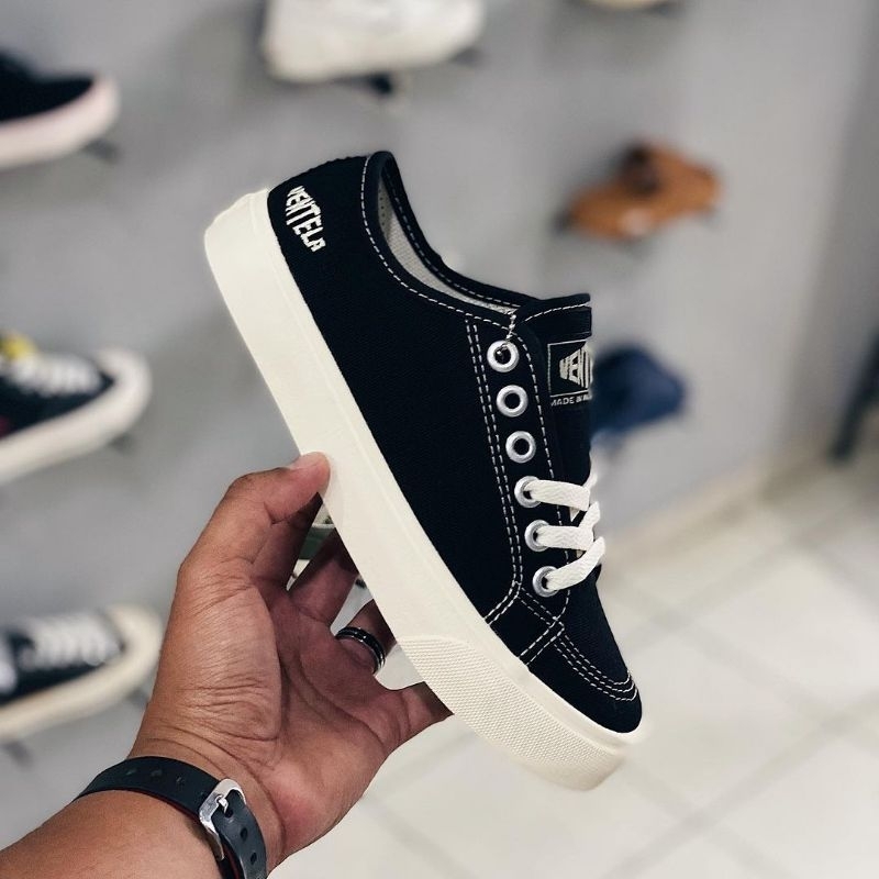 Jual Sepatu Ventela Alpha Black Natural Original | Shopee Indonesia