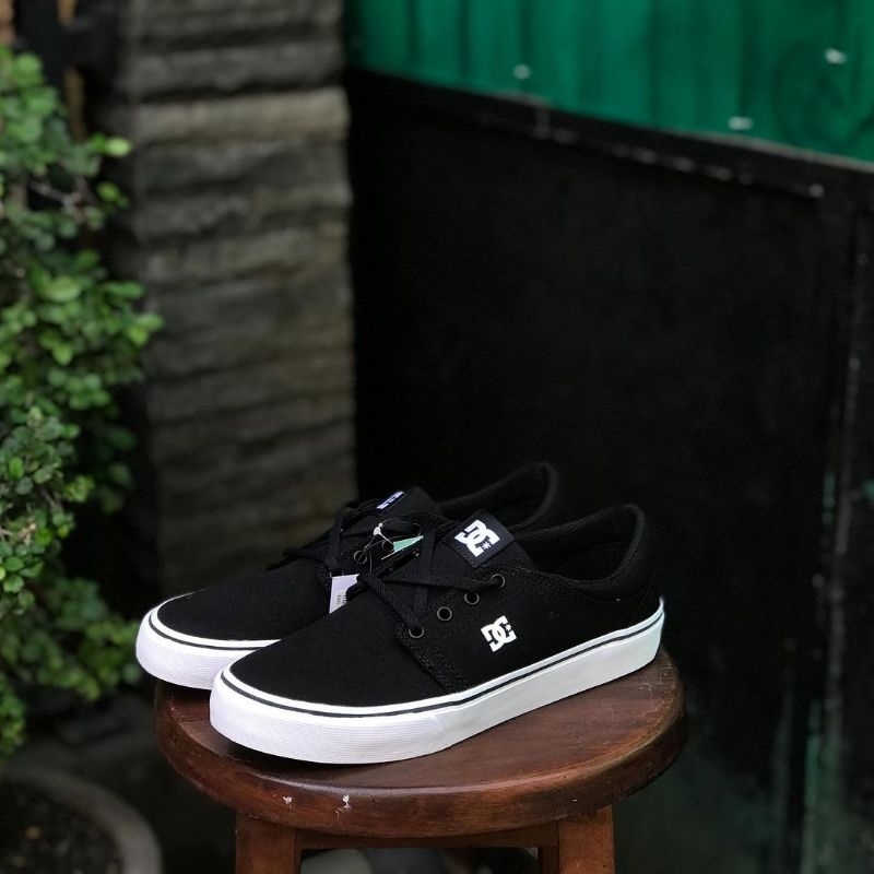 Jual Dc Trace Tx SE M Black White BNIB ORIGINAL BARANG RESMI STORE ...