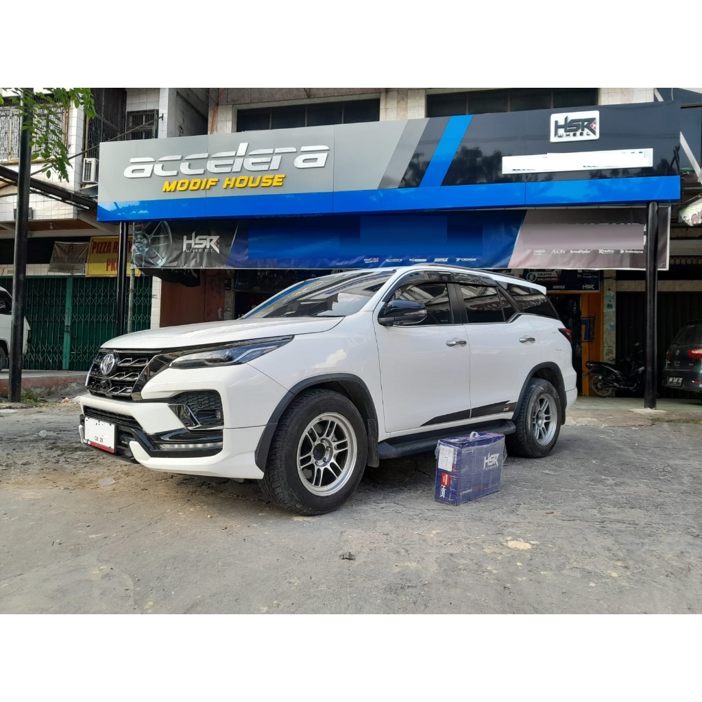 Jual Promo Full Paket Velg Hsr Kumamoto Ring 18 + Ban Accelera ...