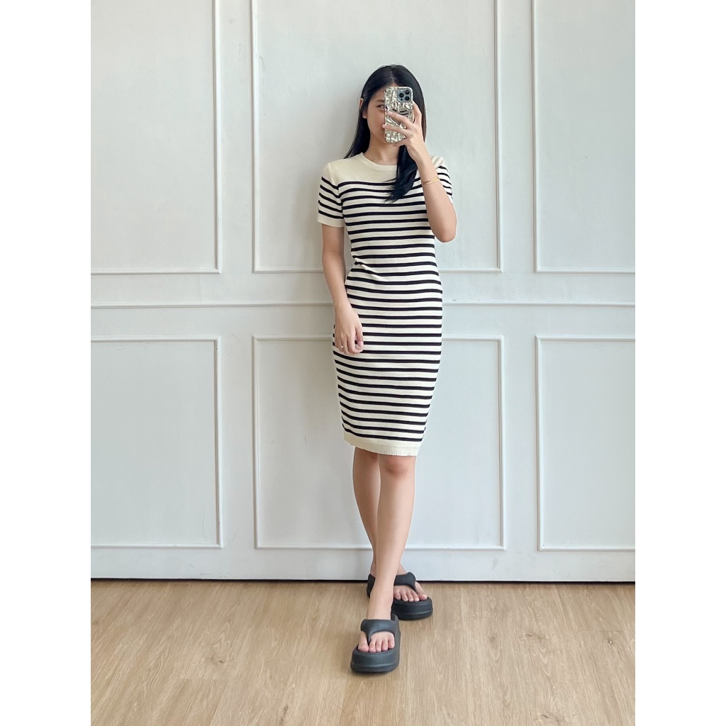 Jual DOLLA - Nolan Dress Rajut Knit Comfy Dailywear | Shopee Indonesia