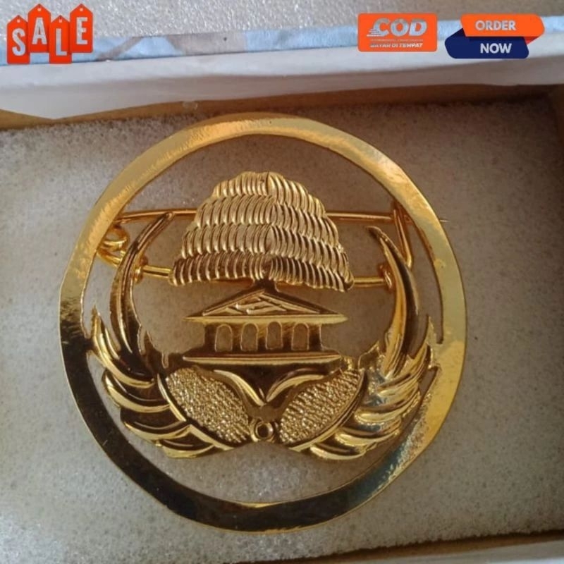 Jual Bros nama lapis emas 24K korpri bulat Bros nama emas silver gold ...