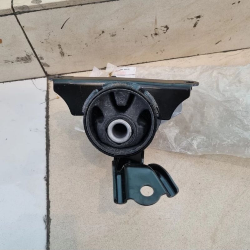 Jual Engine Mounting Monting Transmisi Matic CVT Asli Mitsubishi New ...
