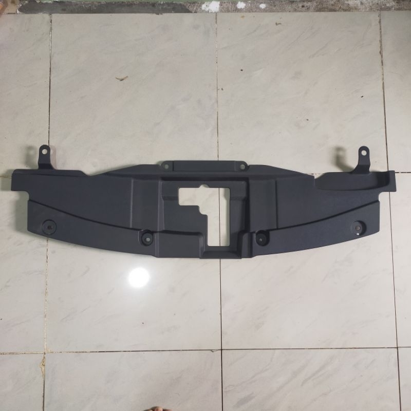 Jual Cover Penutup Grill Radiator Retainer Rad Grill Toyota Fortuner ...